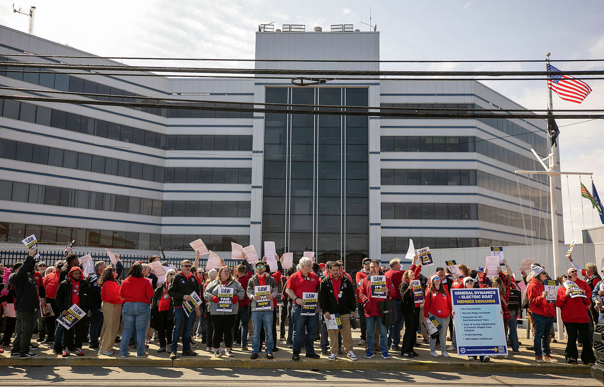 Electric Boat workers rally for new contract at CT sub maker in Groton