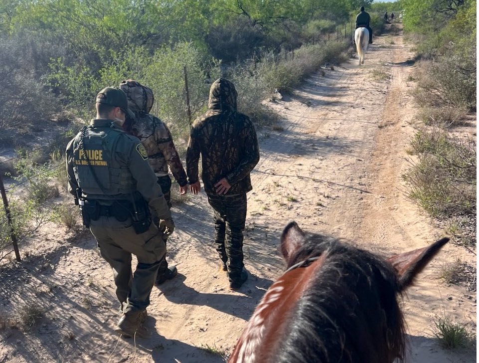 Horse Patrol Unit, Laredo Sector USBP agents apprehend 4 migrants