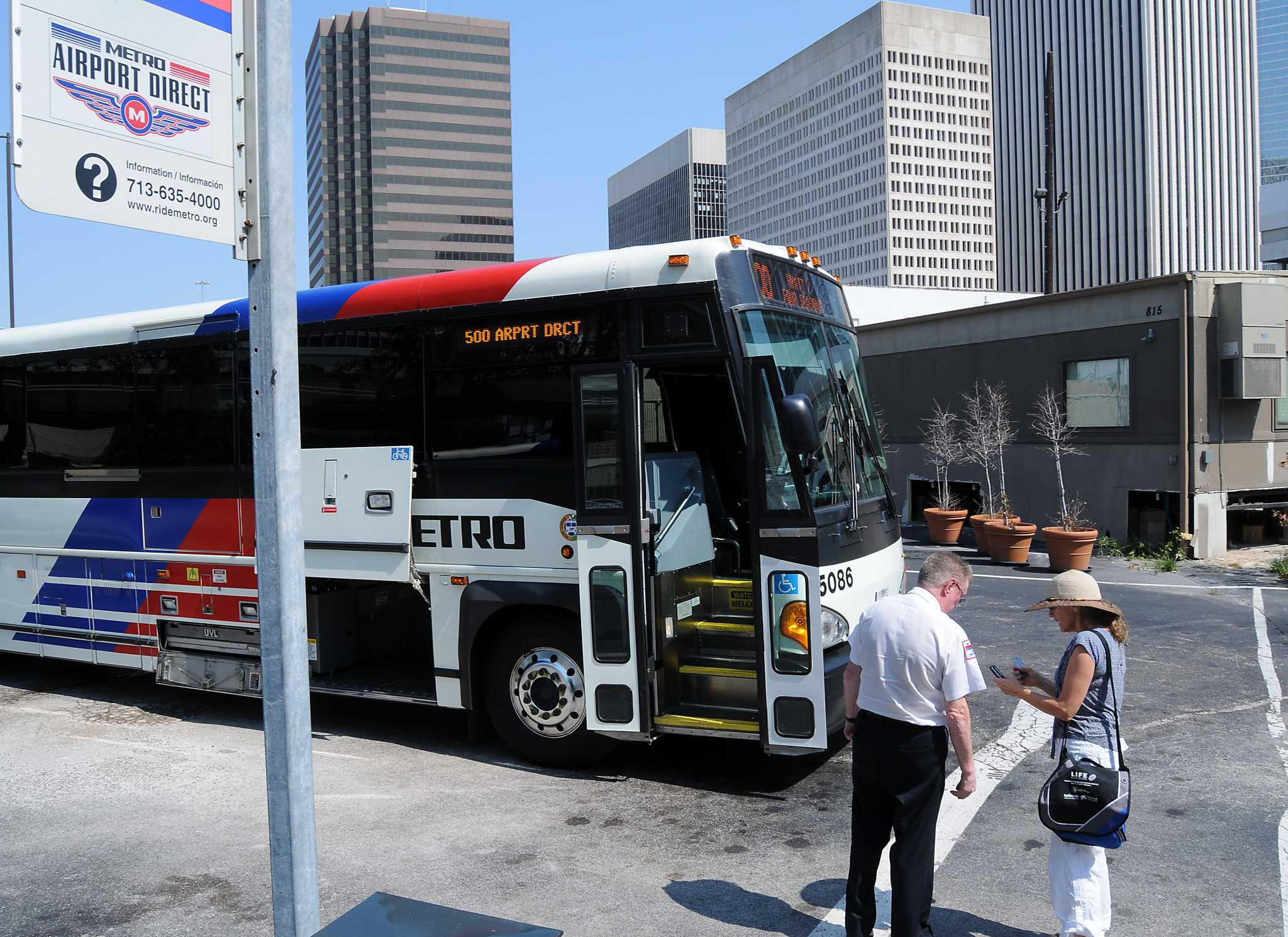 New Metro bus to IAH launches from downtown Houston
