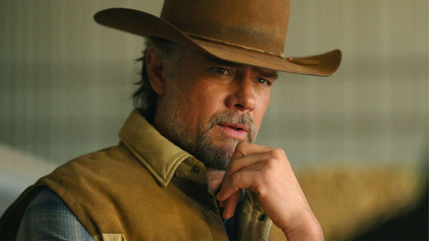 Josh Duhamel Reveals What It's Like To Raise His Kids in Off-Grid ...