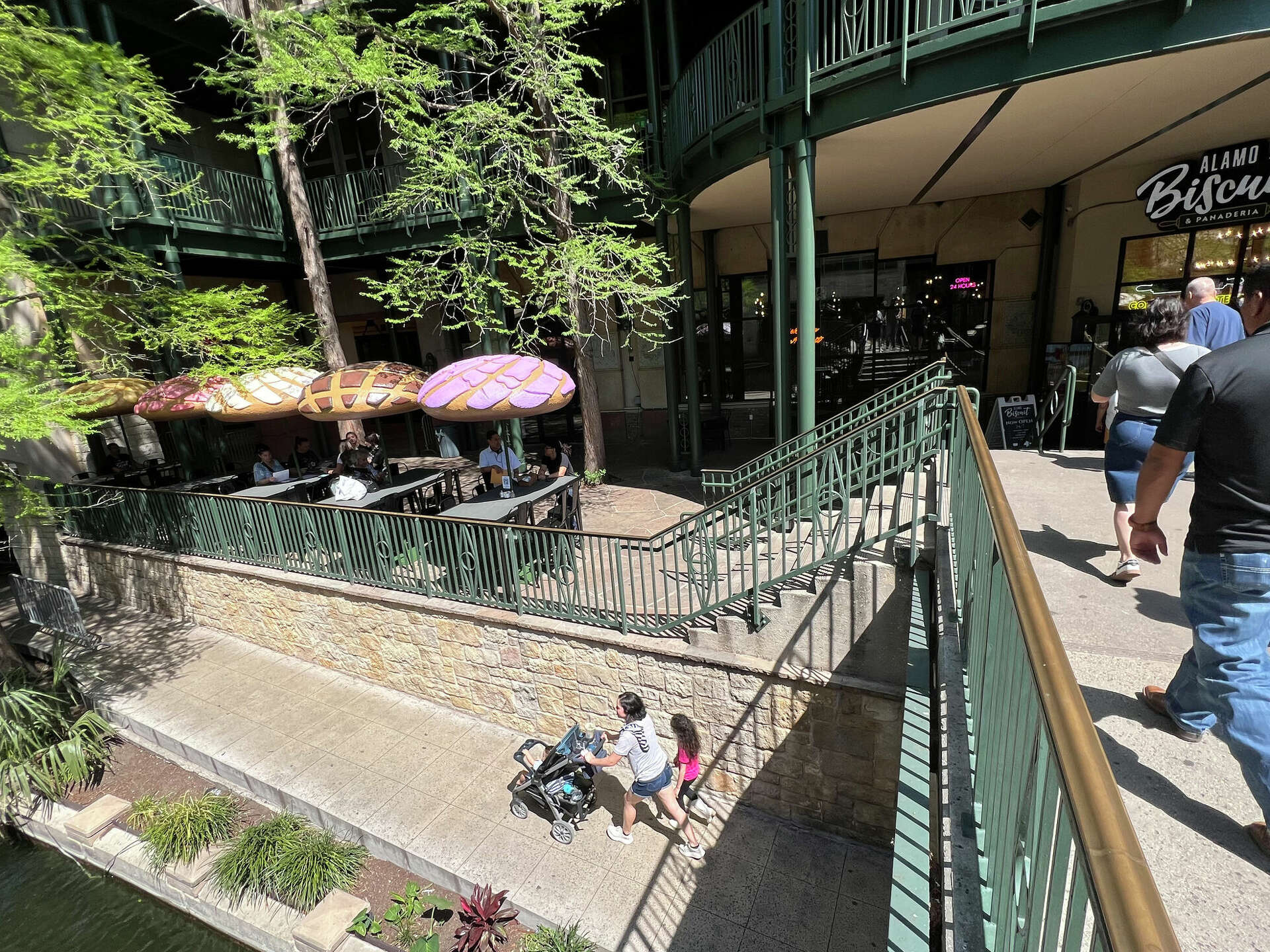Alamo Biscuit Co. opens 24-hour River Walk location