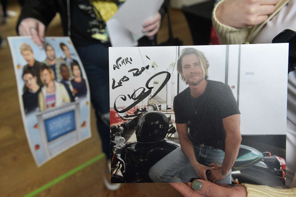 Chad Michael Murray takes selfies at 'Gilmore Girls' festival in CT