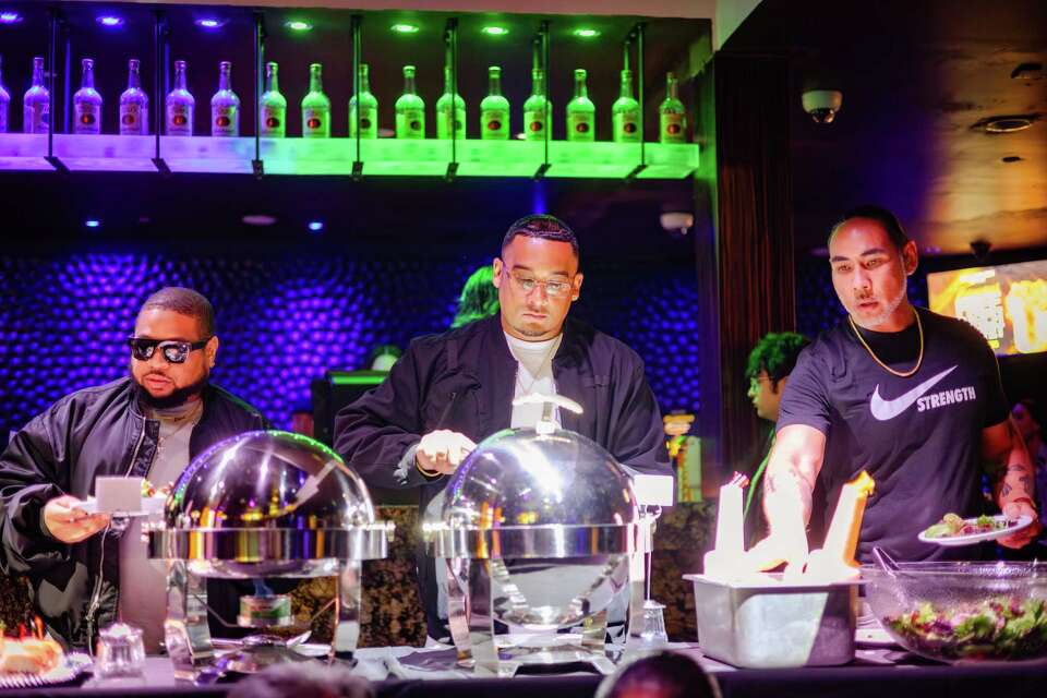San Francisco strip club’s free fried chicken buffet returns