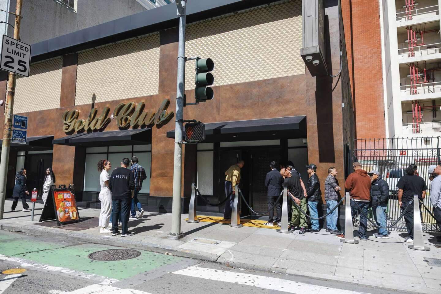 San Francisco strip club’s free fried chicken buffet returns