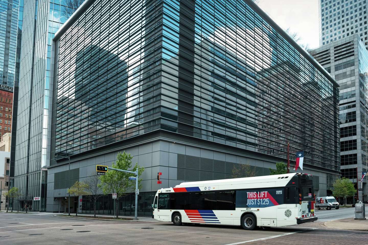 Houston travelers to get speedy shuttle from Bush Airport