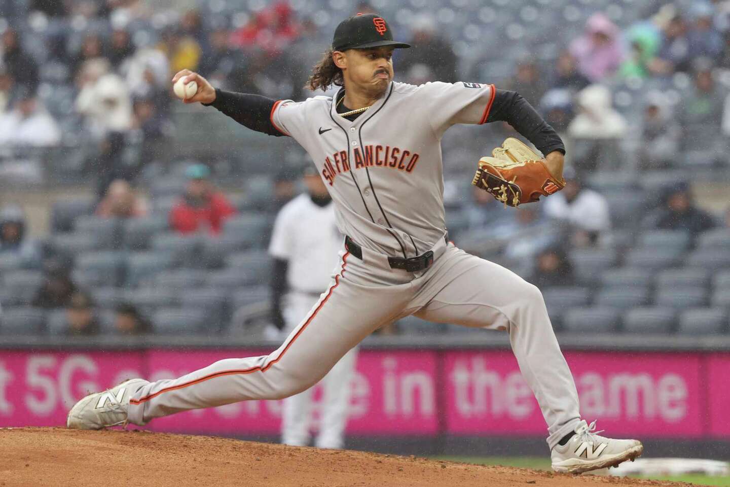 Giants’ Jordan Hicks clobbered by Yankees; Wilmer Flores ties HR lead