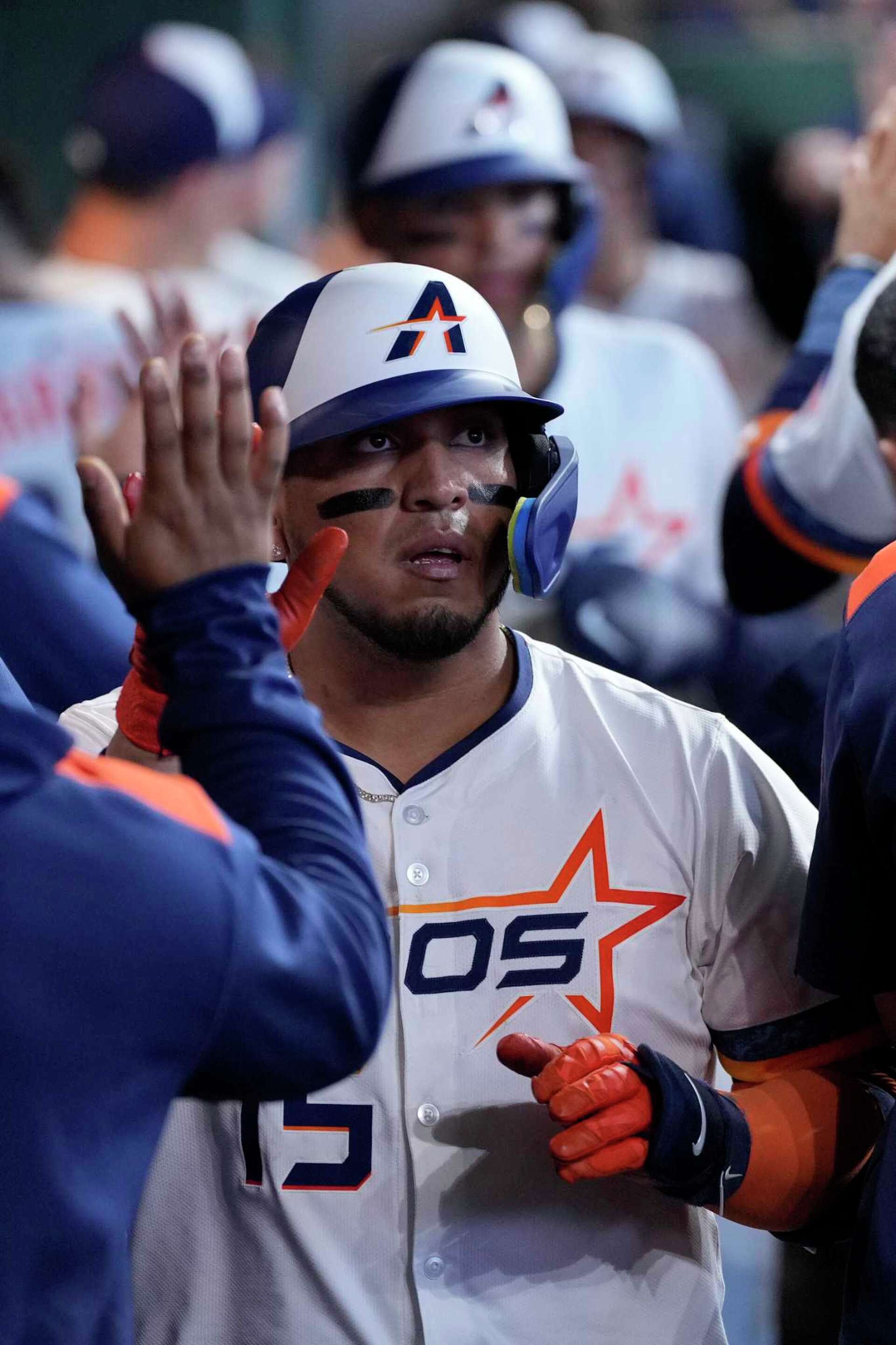 Houston Astros beat Los Angeles Angels with 5-run second inning
