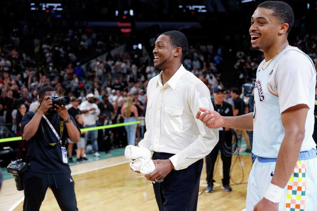 Why the Spurs showed faith in De'Aaron Fox and those around him