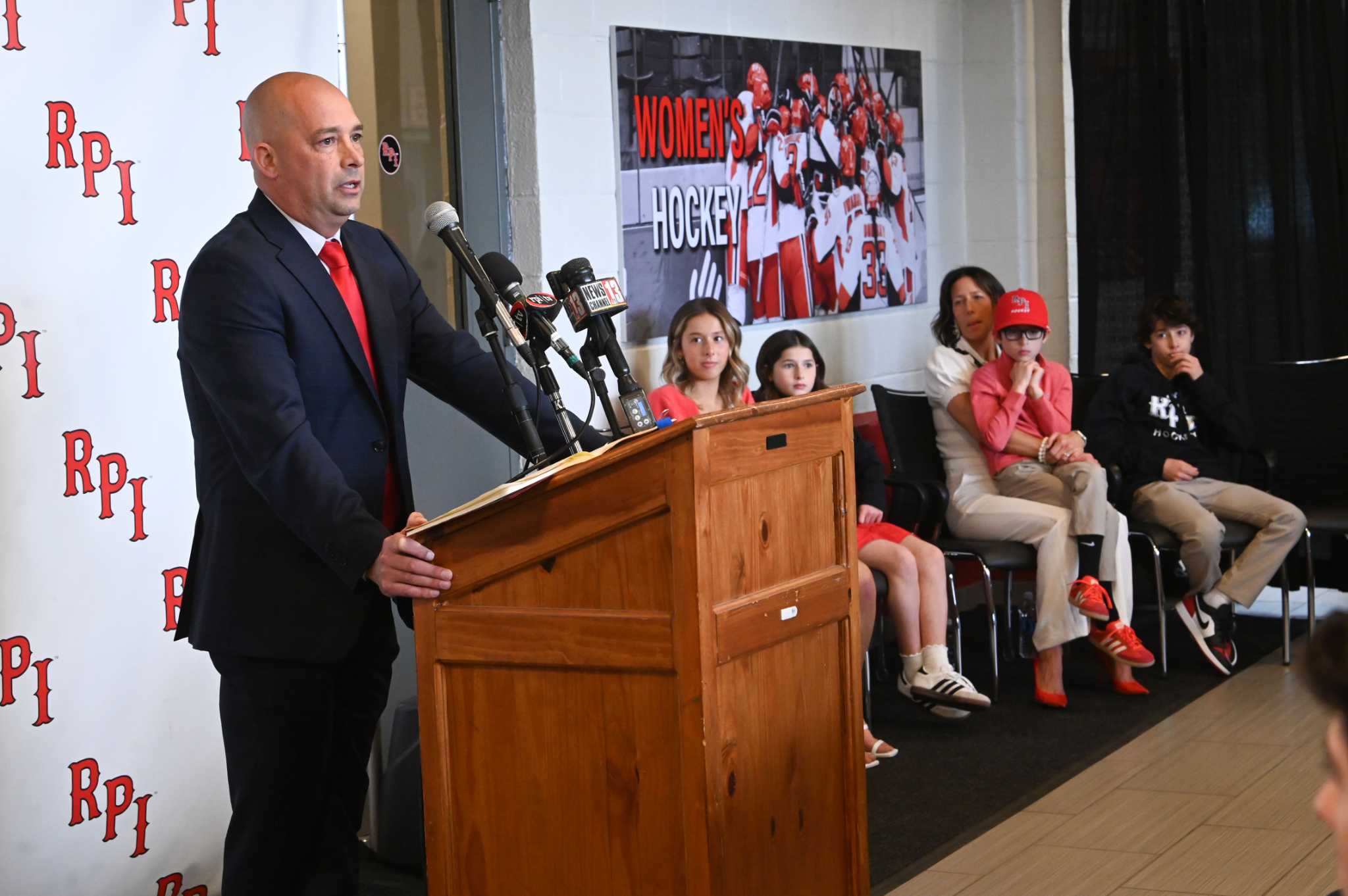 RPI introduces Eric Lang as men's hockey coach