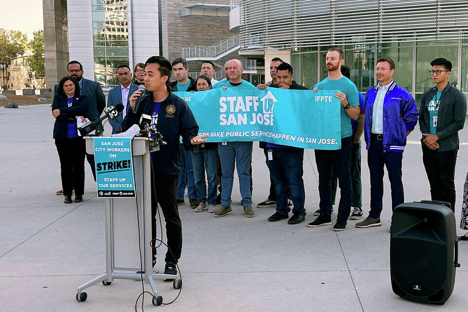 'I refuse to bow out': Why one Calif. lawmaker is fighting Musk online