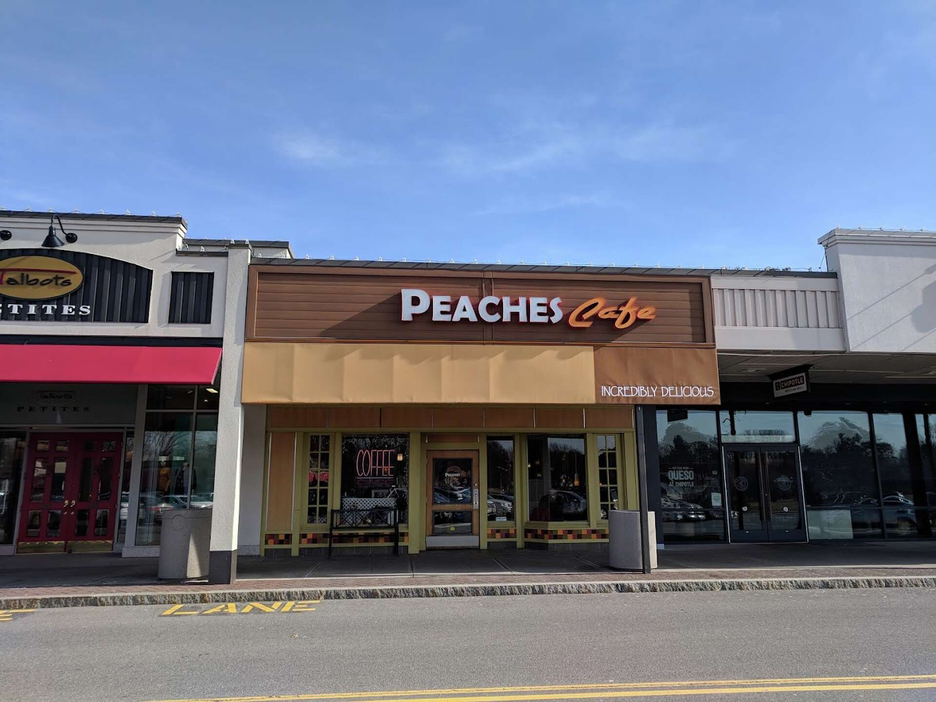 First look: the remodeled Peaches Cafe in Stuyesant Plaza