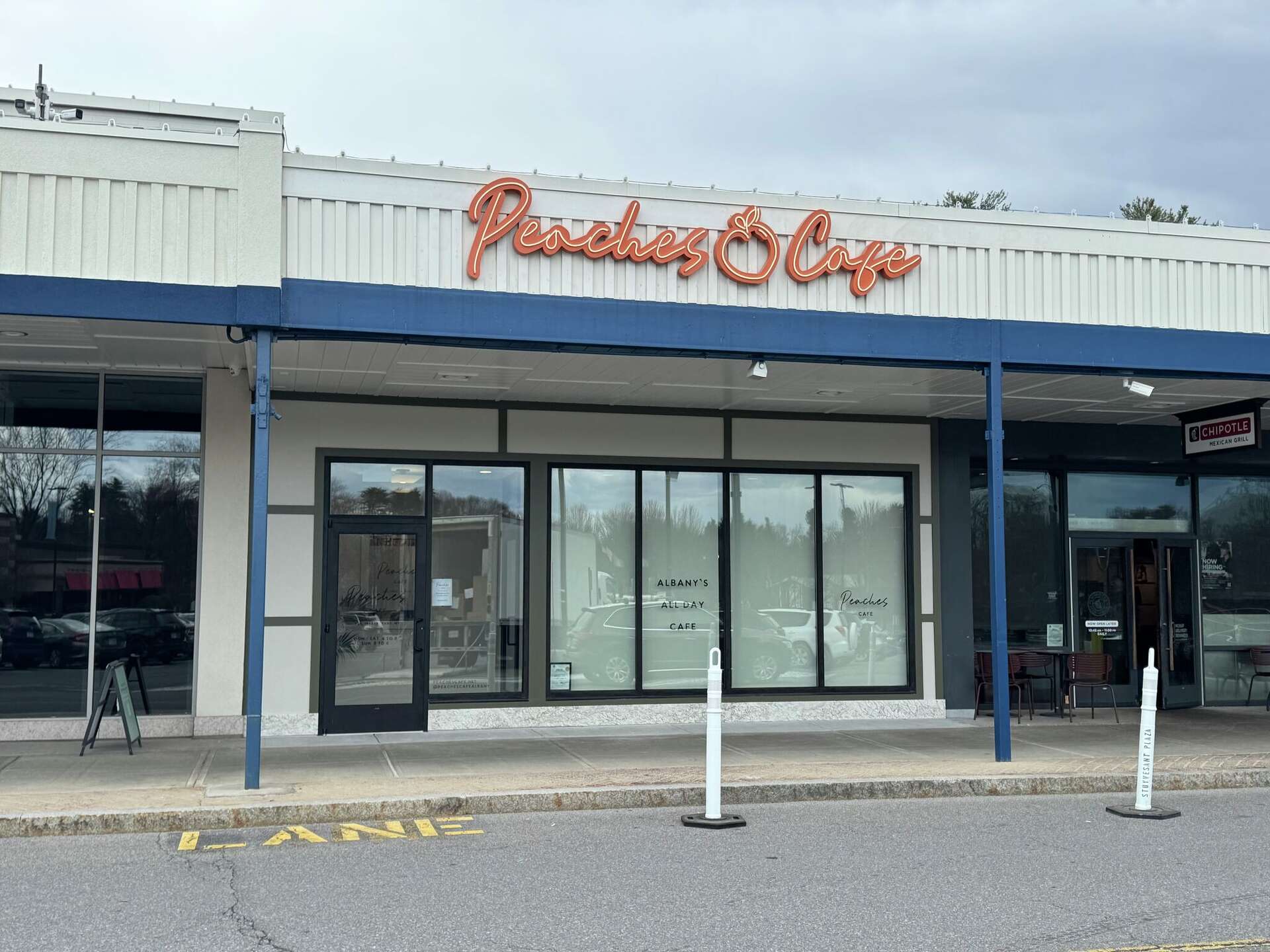 First look: the remodeled Peaches Cafe in Stuyesant Plaza