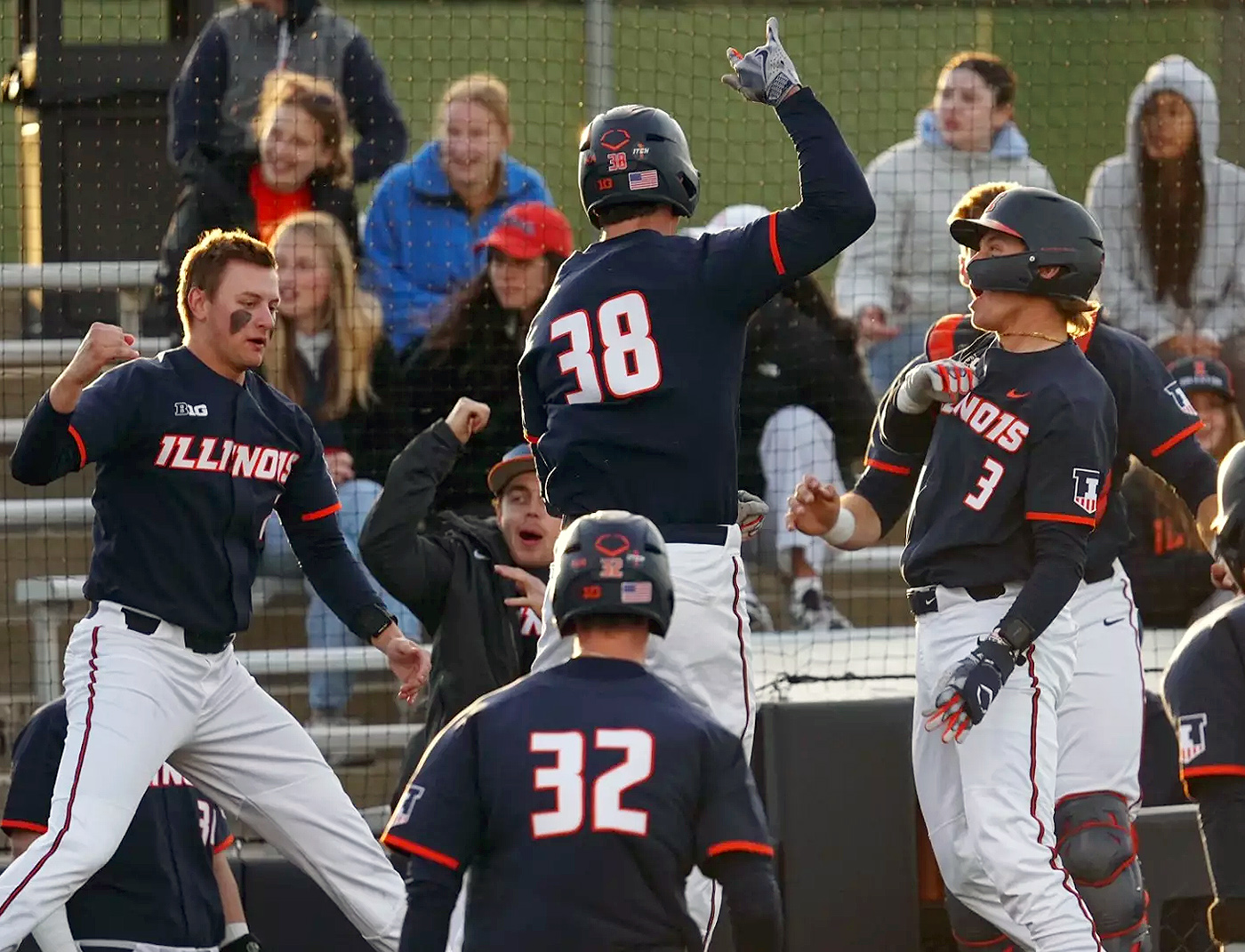 Illinois overpowers SIUE with five home runs in 17-6 victory