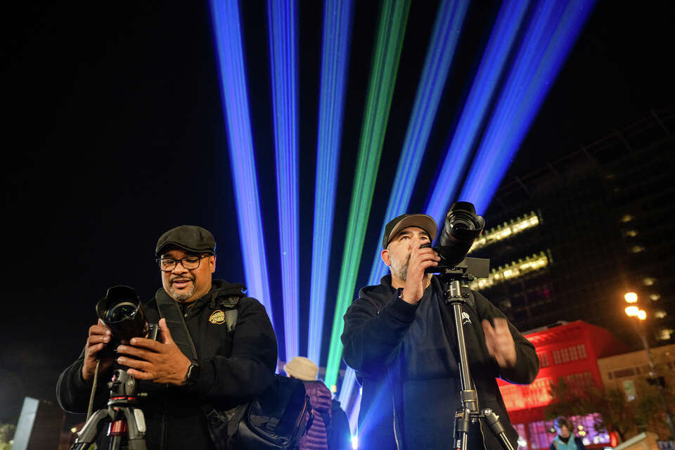 Giant laser beams shoot across San Francisco in a first for City Hall