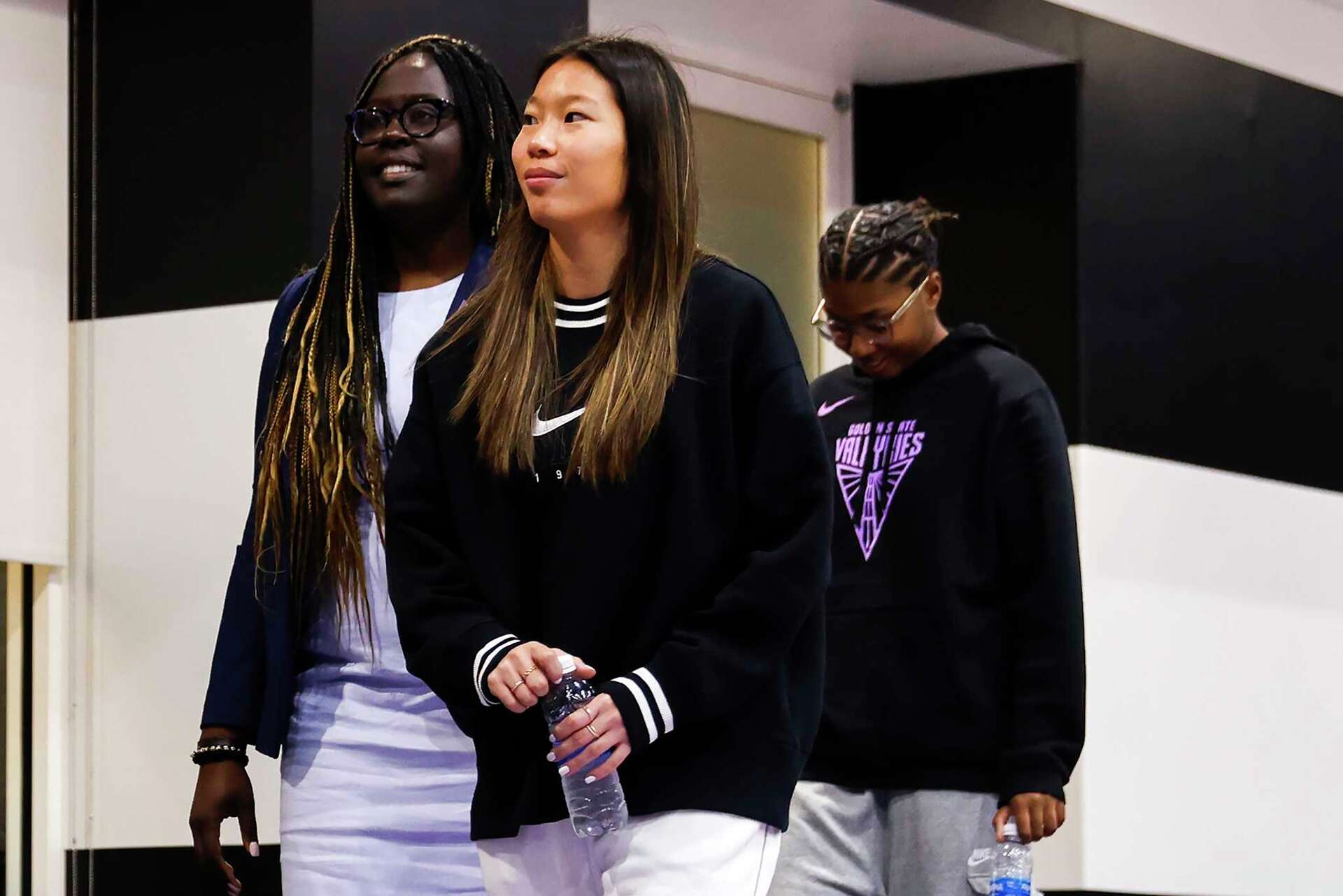 Valkyries introduce 2025 draft picks Shyanne Sellers and Kaitlyn Chen