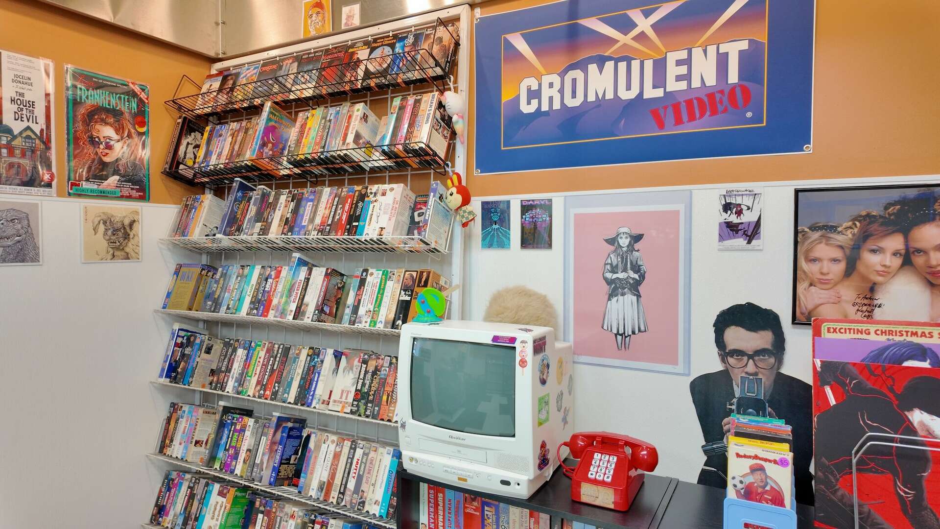 Troy's Cromulent Comics looks to power-up what a comic shop can be