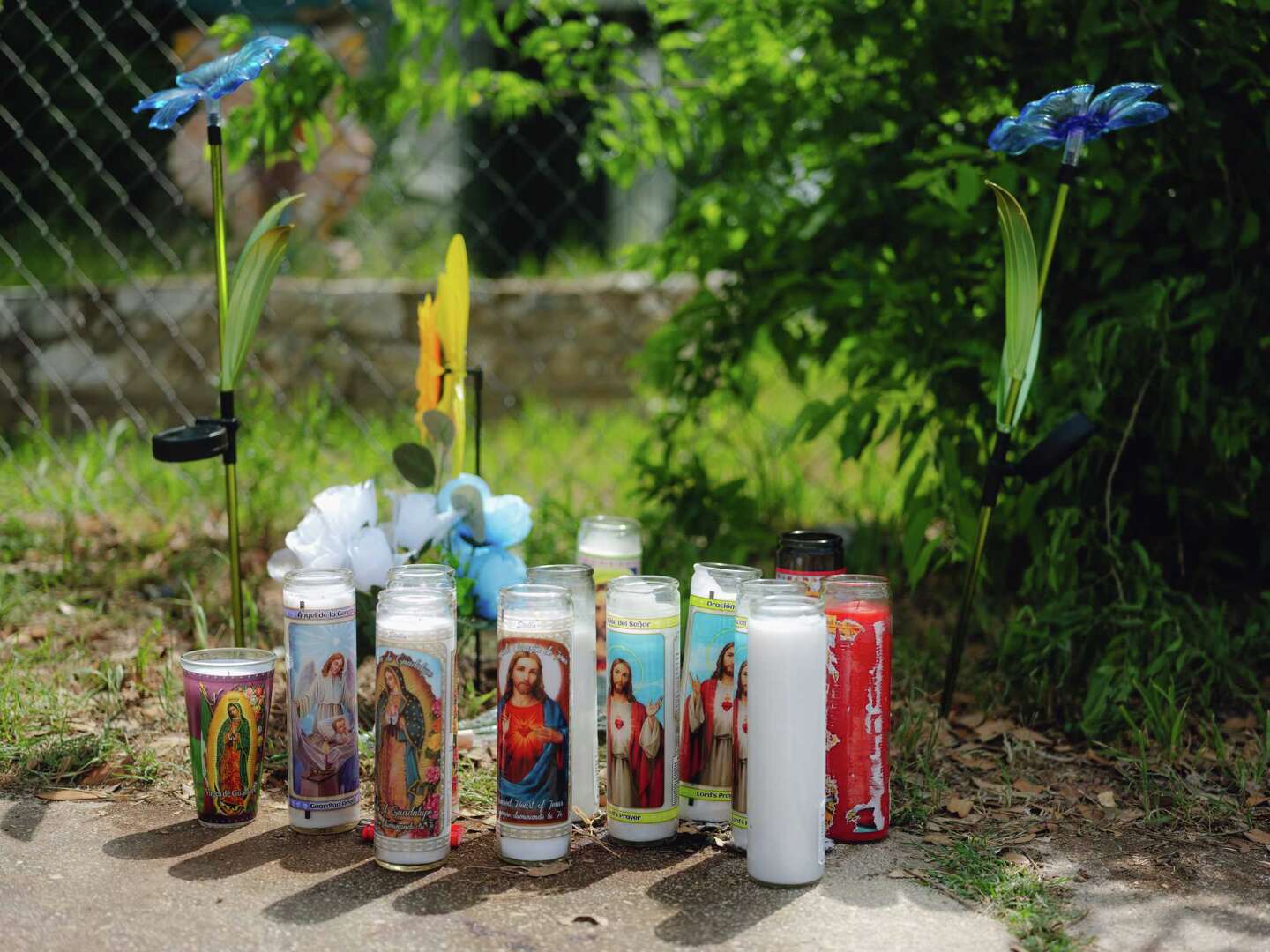 Fear, memorial grow after shooting death SAISD student