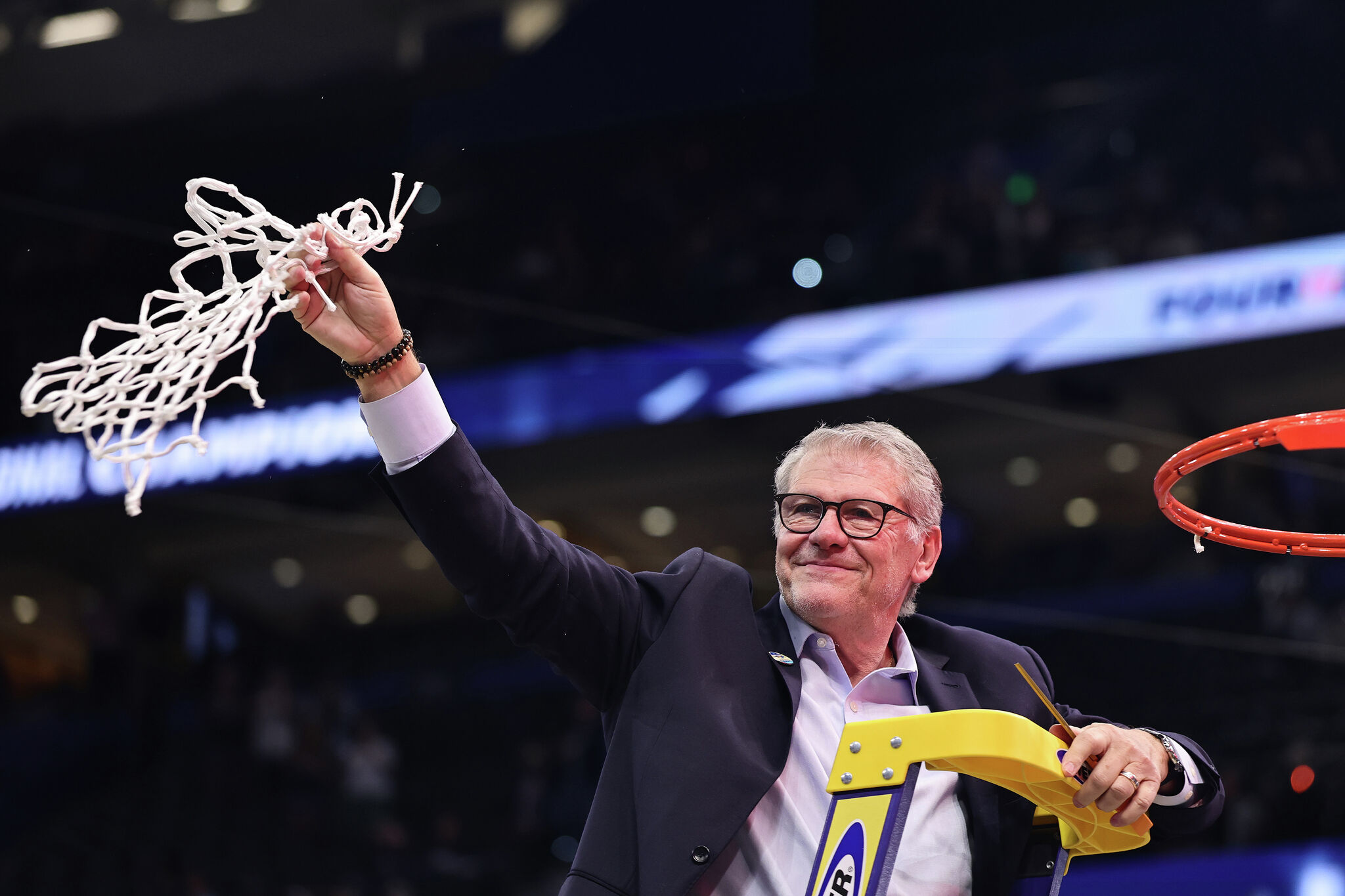 Check out all the details on UConn's 2025 national championship rings