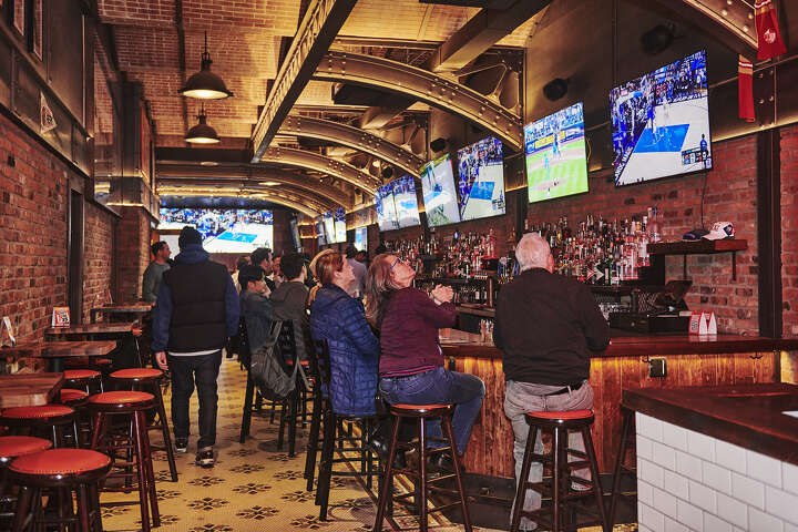 The NYC sports bar with SF heart has returned from the dead