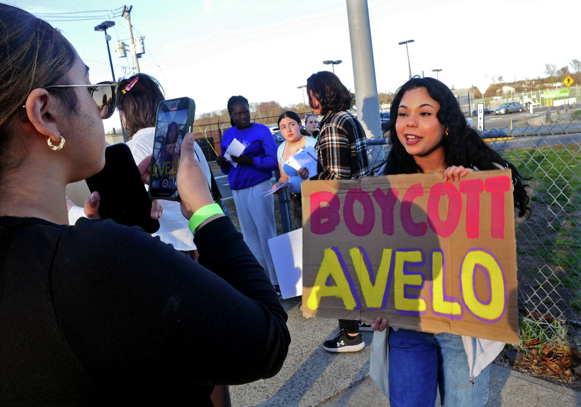 Hundreds rally in New Haven to protest Avelo ICE deportation flights