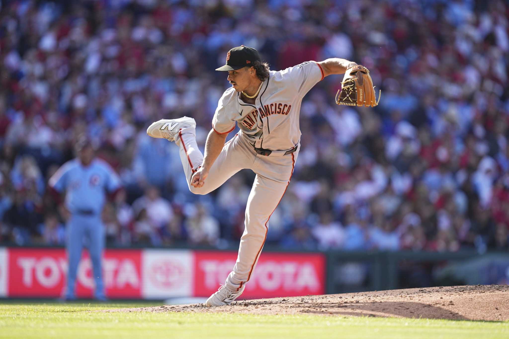 Giants settle for 4-game split as emotions flare in Phillies finale