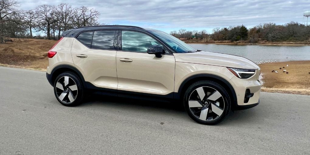 2025 Volvo EX40 Twin Motor Ultra AWD Review