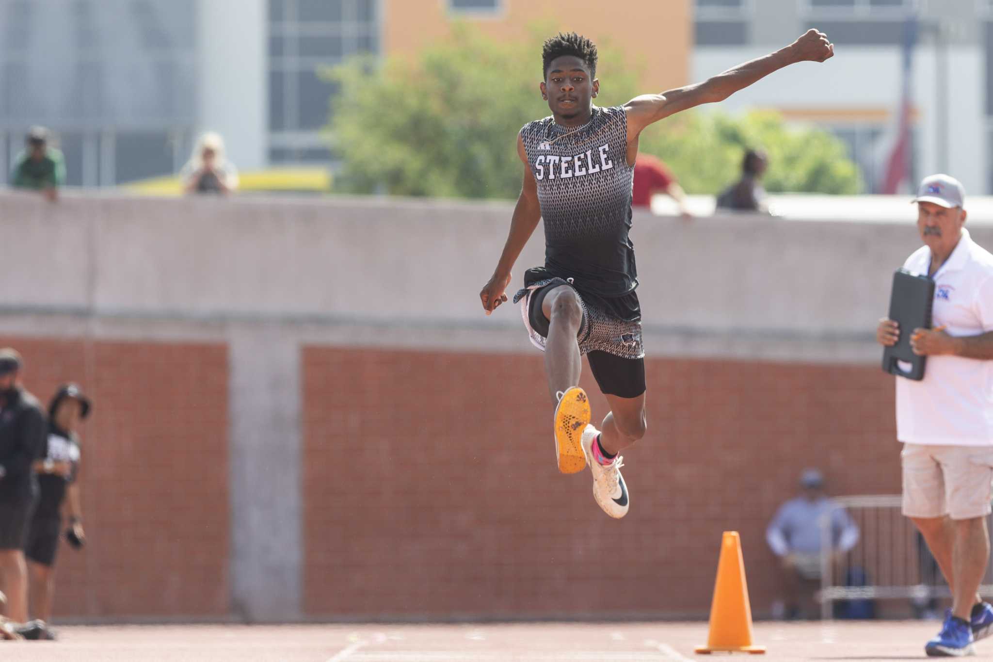 Steele's John Williams III breaks through with 50 feet in triple jump