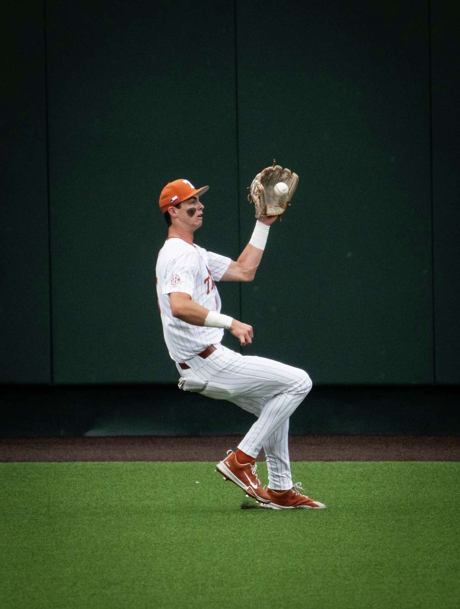 Texas baseball: Jonah Williams gets first two hits