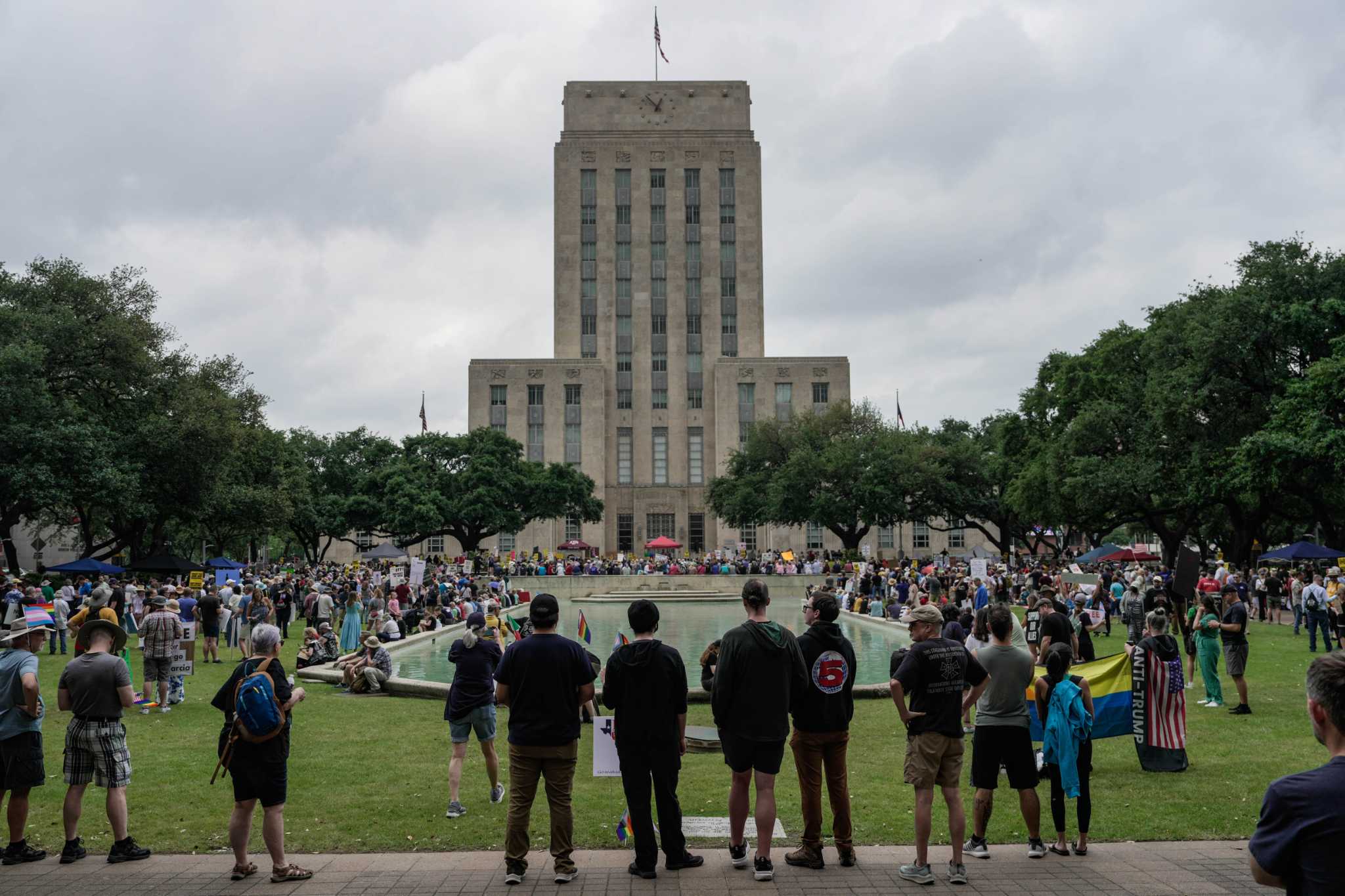 Houstonians back at City Hall as part of nationwide Trump protest