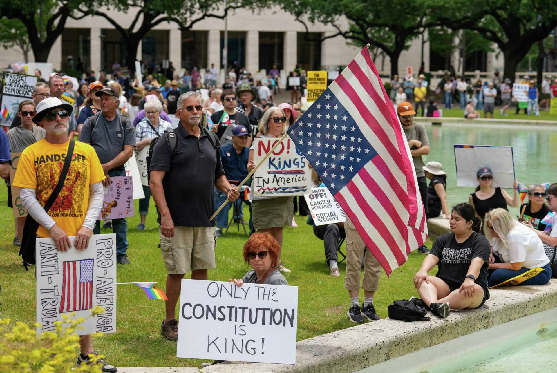 Houstonians back at City Hall as part of nationwide Trump protest