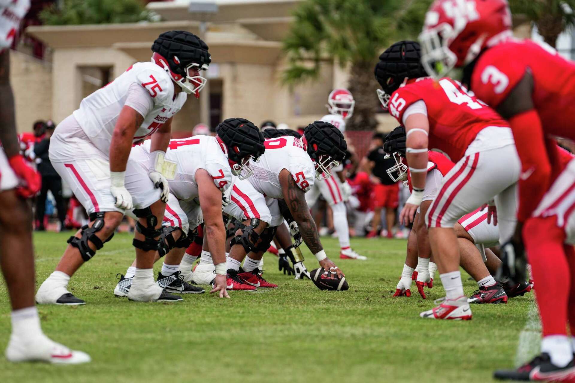 Houston Cougars have a new look on offensive line
