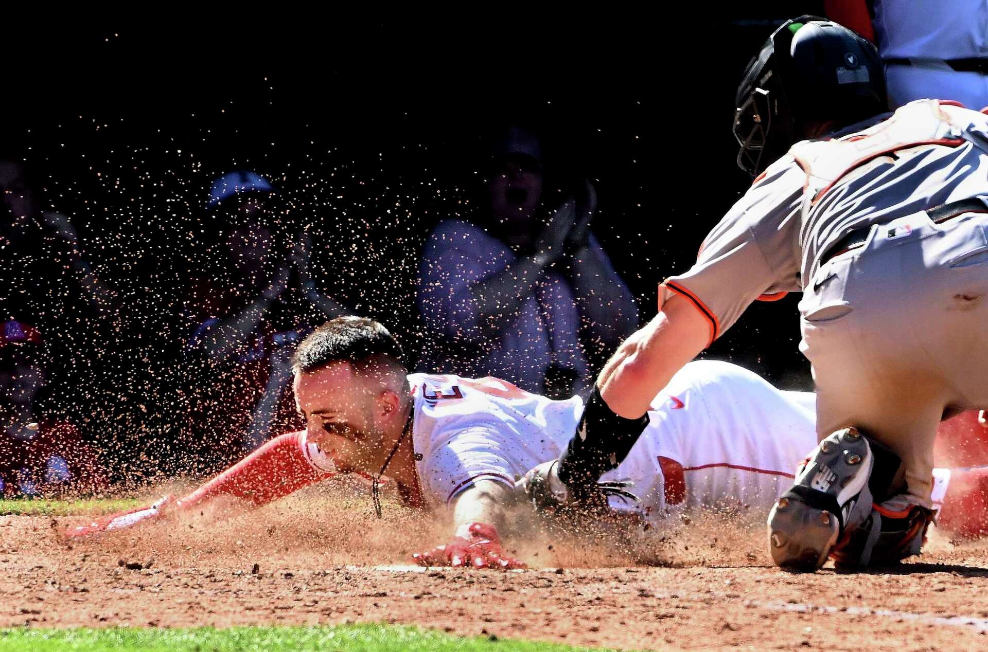 Giants fall as bullpen implosion costs Verlander his first S.F. win