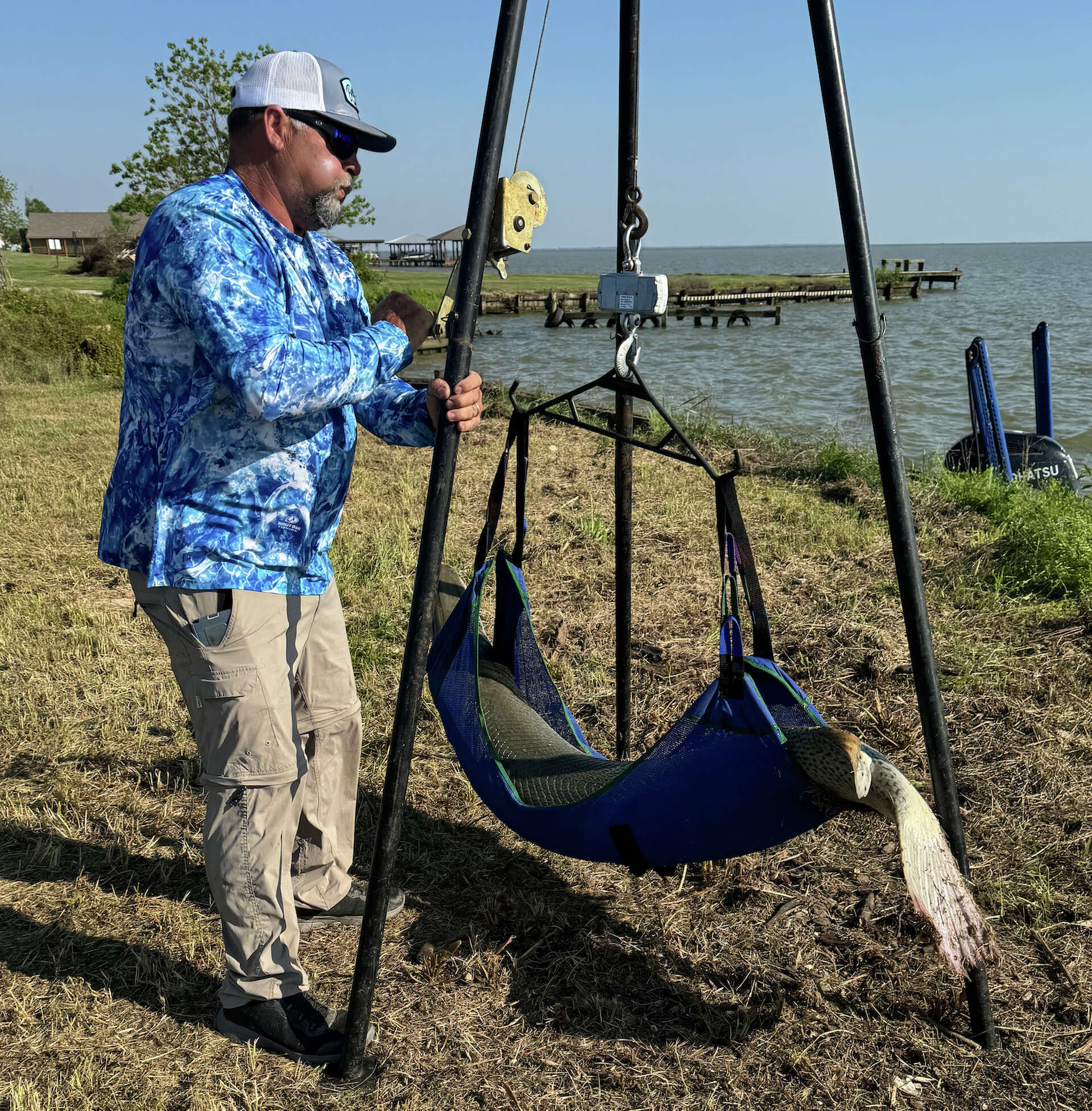 Lake Livingston angler catches potential world-record alligator gar
