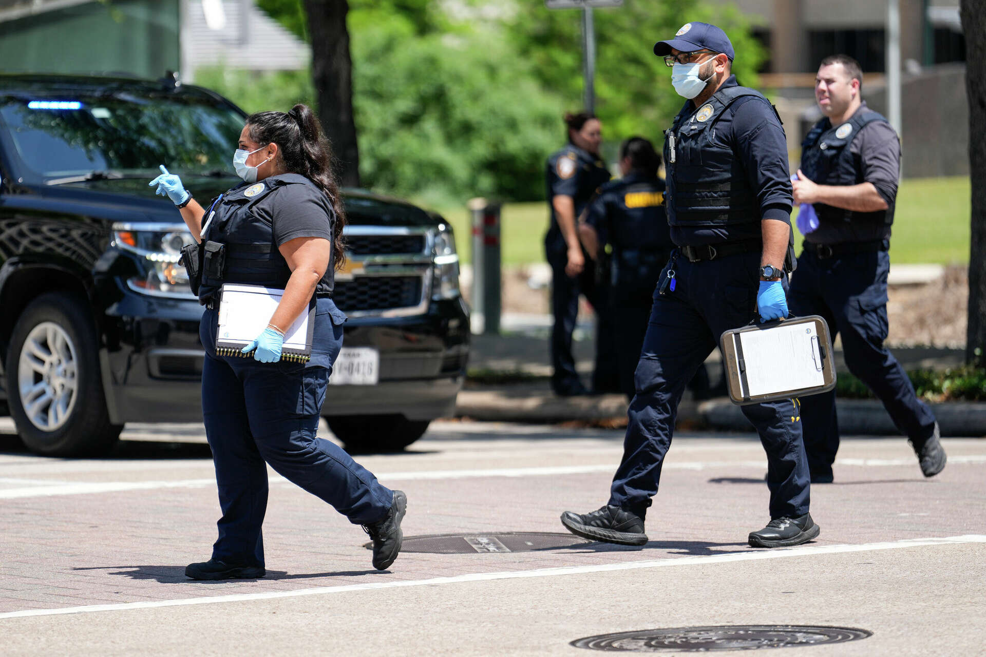 Deputy and suspected shooter wounded in downtown Houston shootout