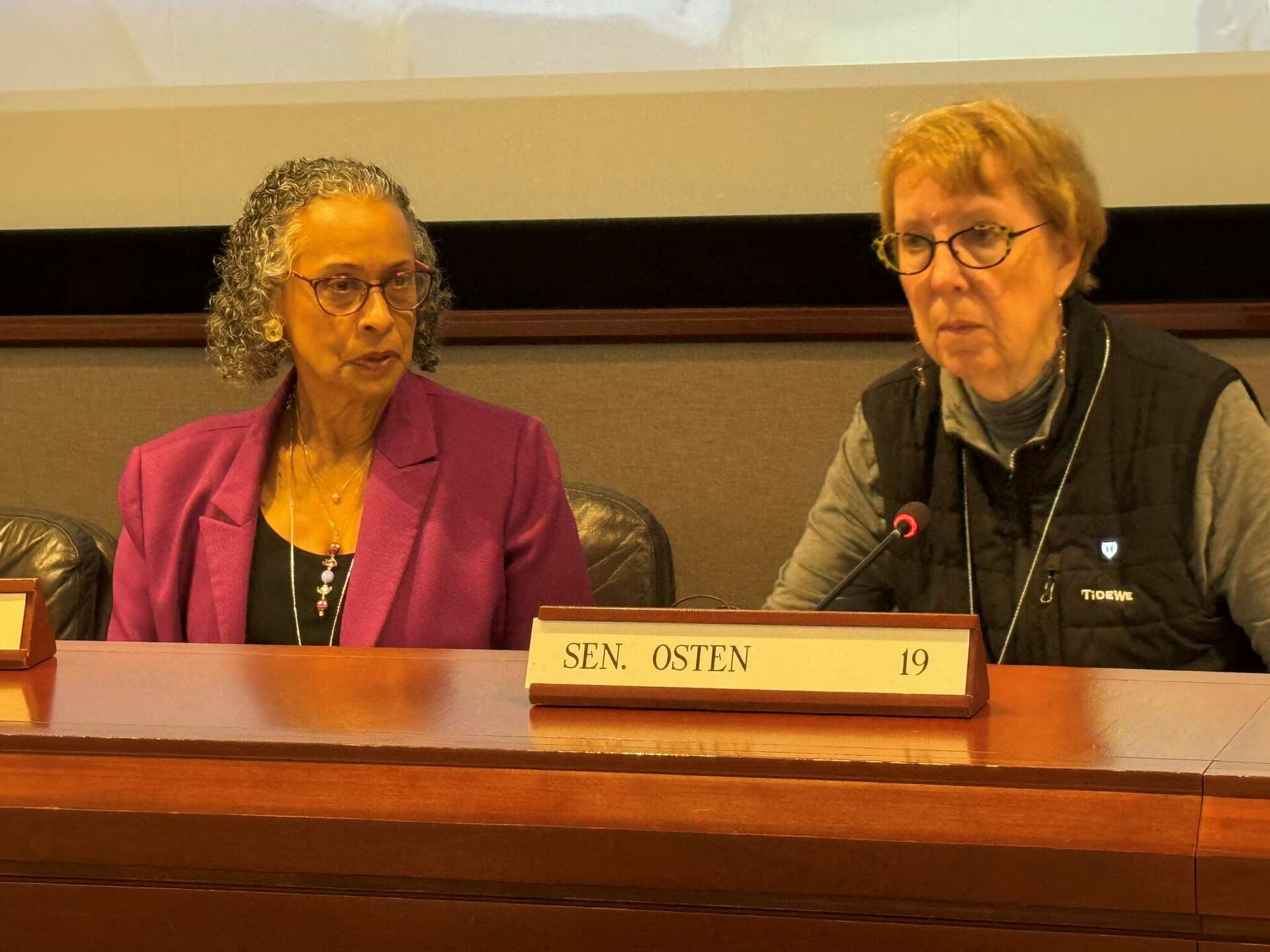 CT Democrats approve more spending in 2-year, $55.5 billion budget