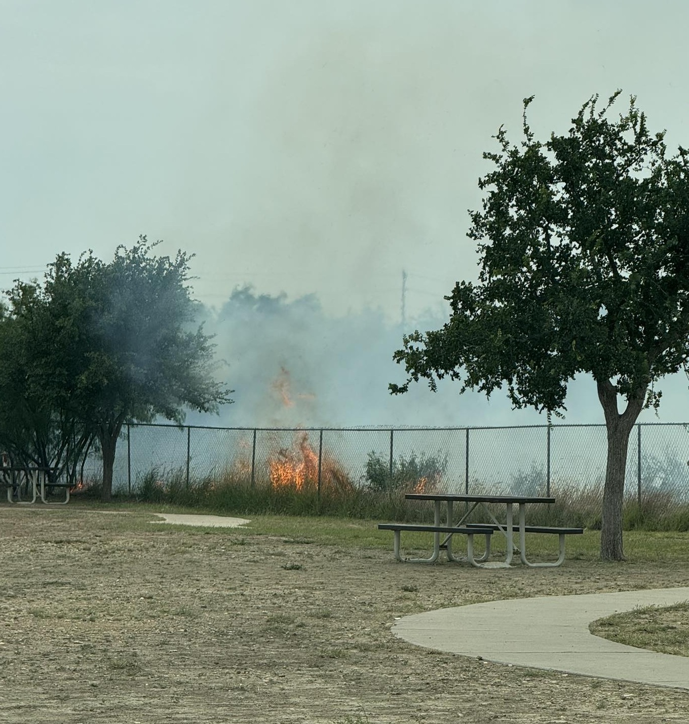 Teen sustains minor leg burn during grass fire in northwest Laredo