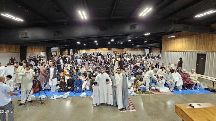 In Texas, younger Muslims are attending smaller volunteer-led mosques