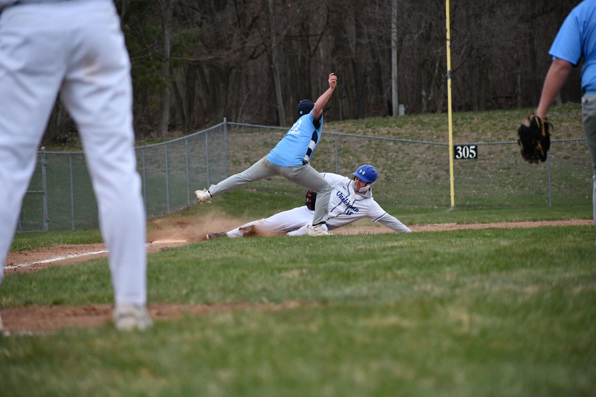 Onekama secures victories against Brethren in conference games