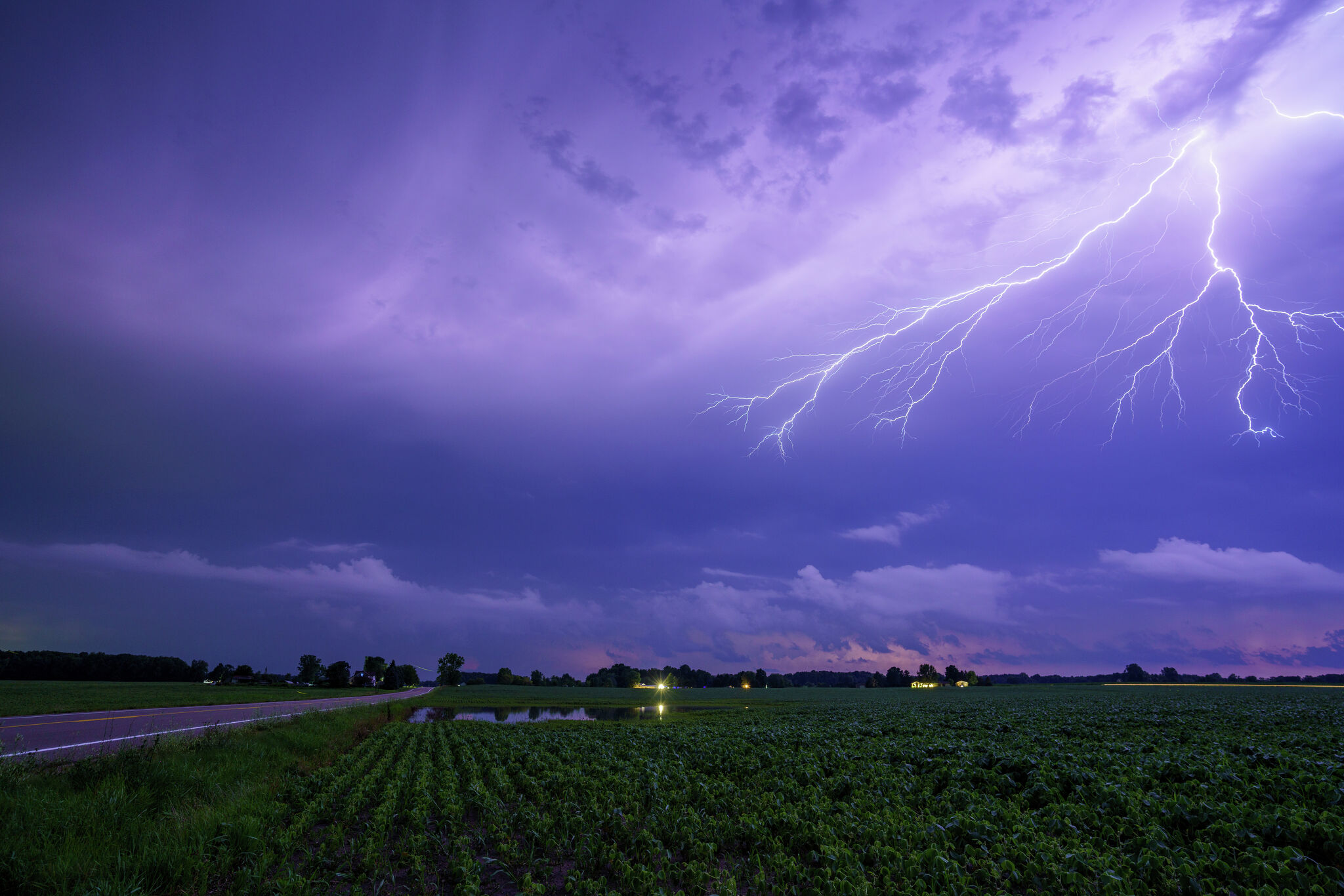 Michigan thunderstorm chances tonight, severe risk on the horizon