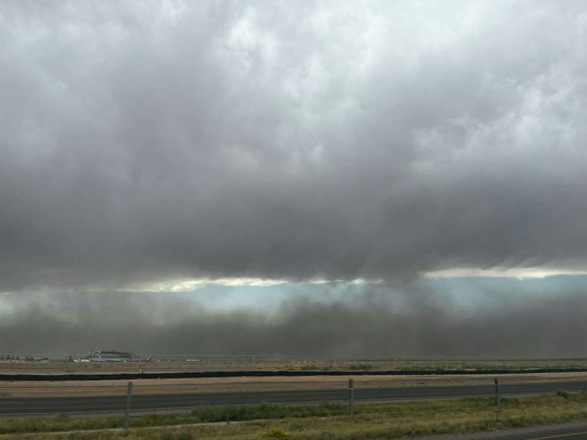 WATCH: ‘Virga bomb’ snaps power poles like twigs in West Texas