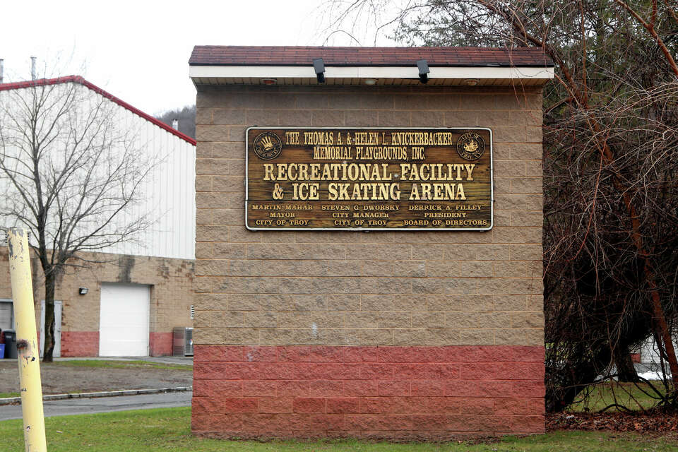 Troy's Knickerbacker pool now to open in 2026