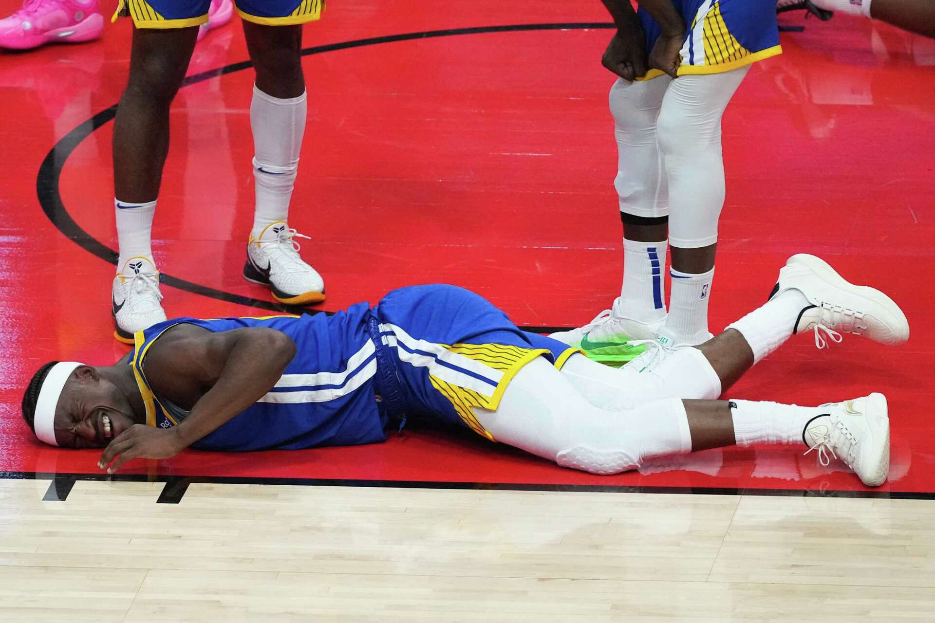 Golden State's Jimmy Butler suffers pelvic contusion vs. Rockets