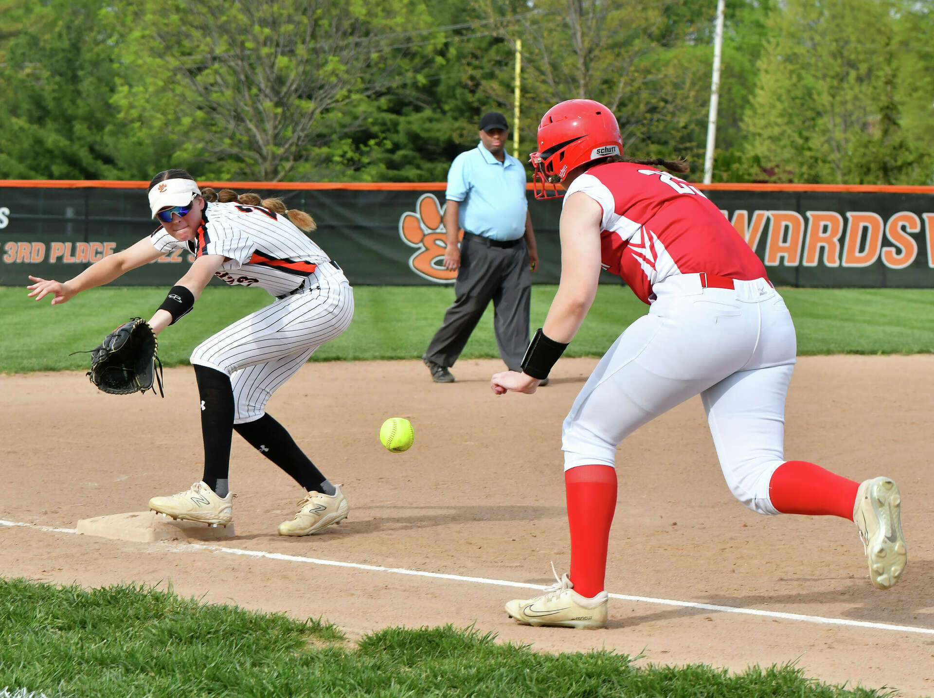 Edwardsville softball rallies twice to defeat Calhoun
