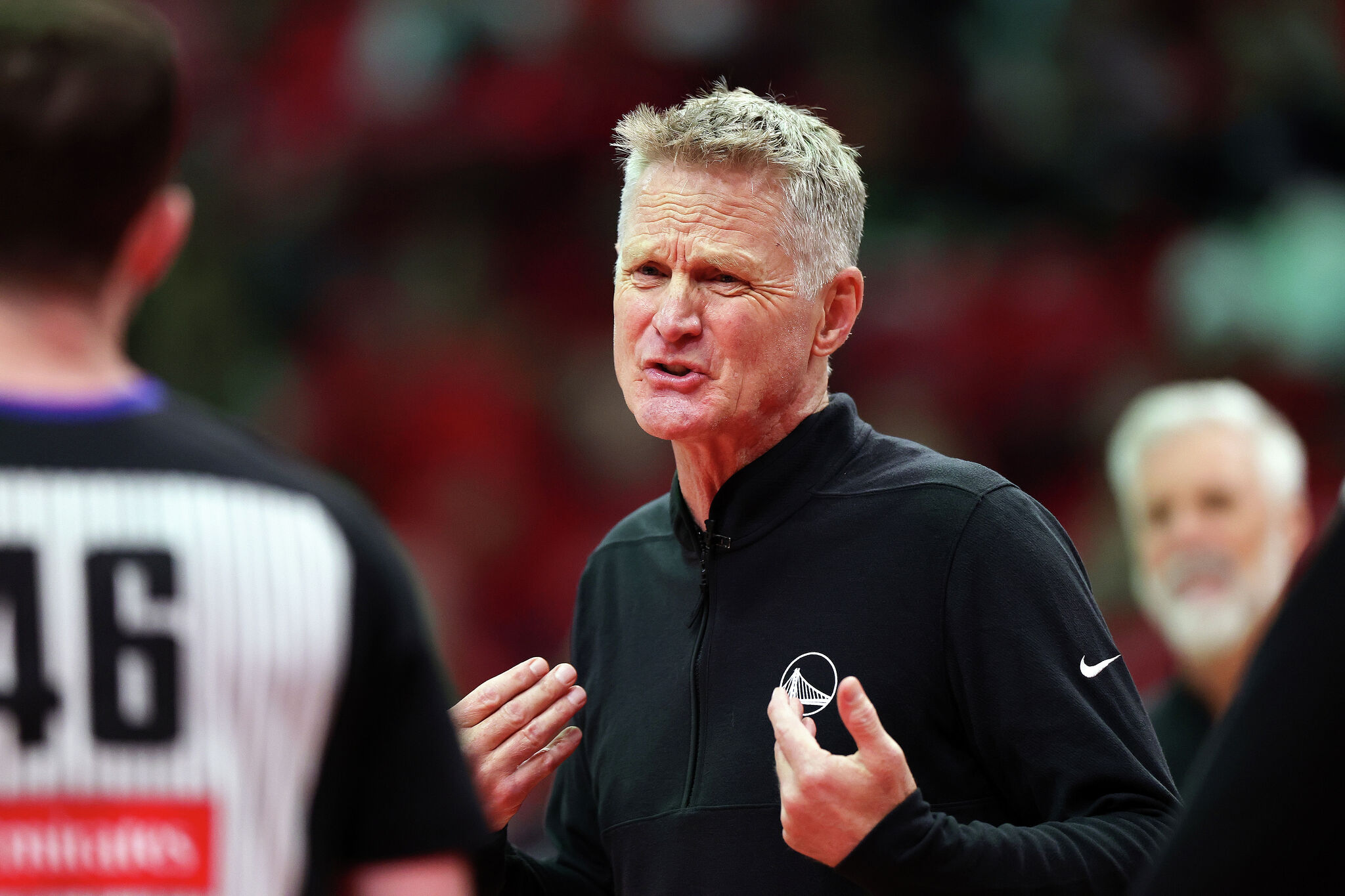Warriors coach scolds Rockets fans for profane chants