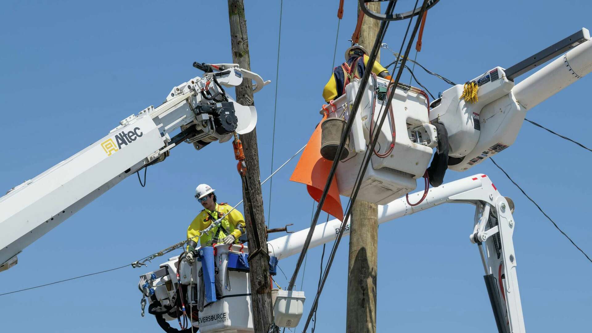 CT power outages mostly restored on Sunday after 3 days of strong wind