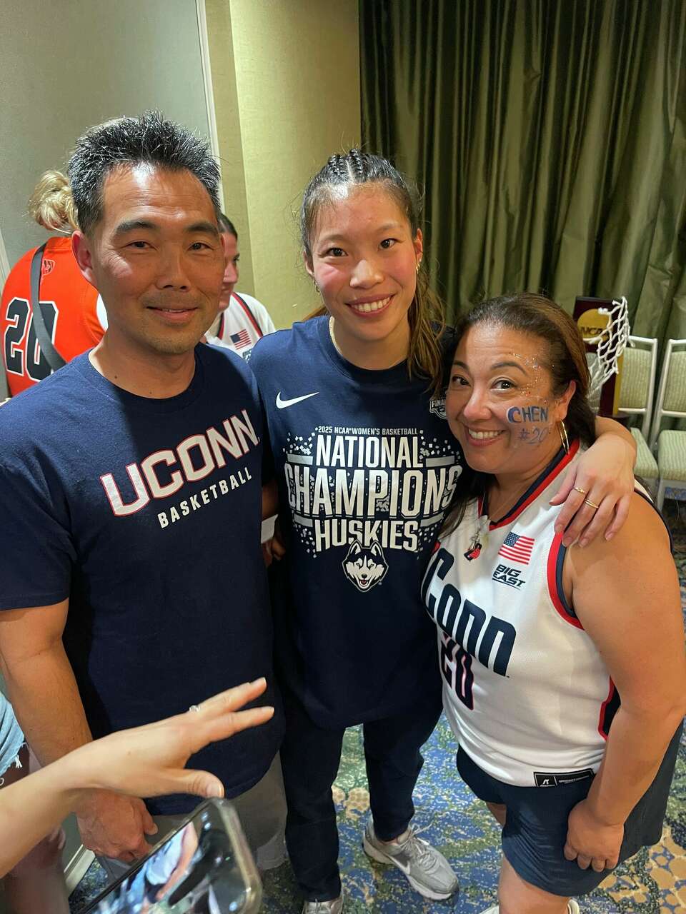 How Kaitlyn Chen's season with UConn prepared her for WNBA