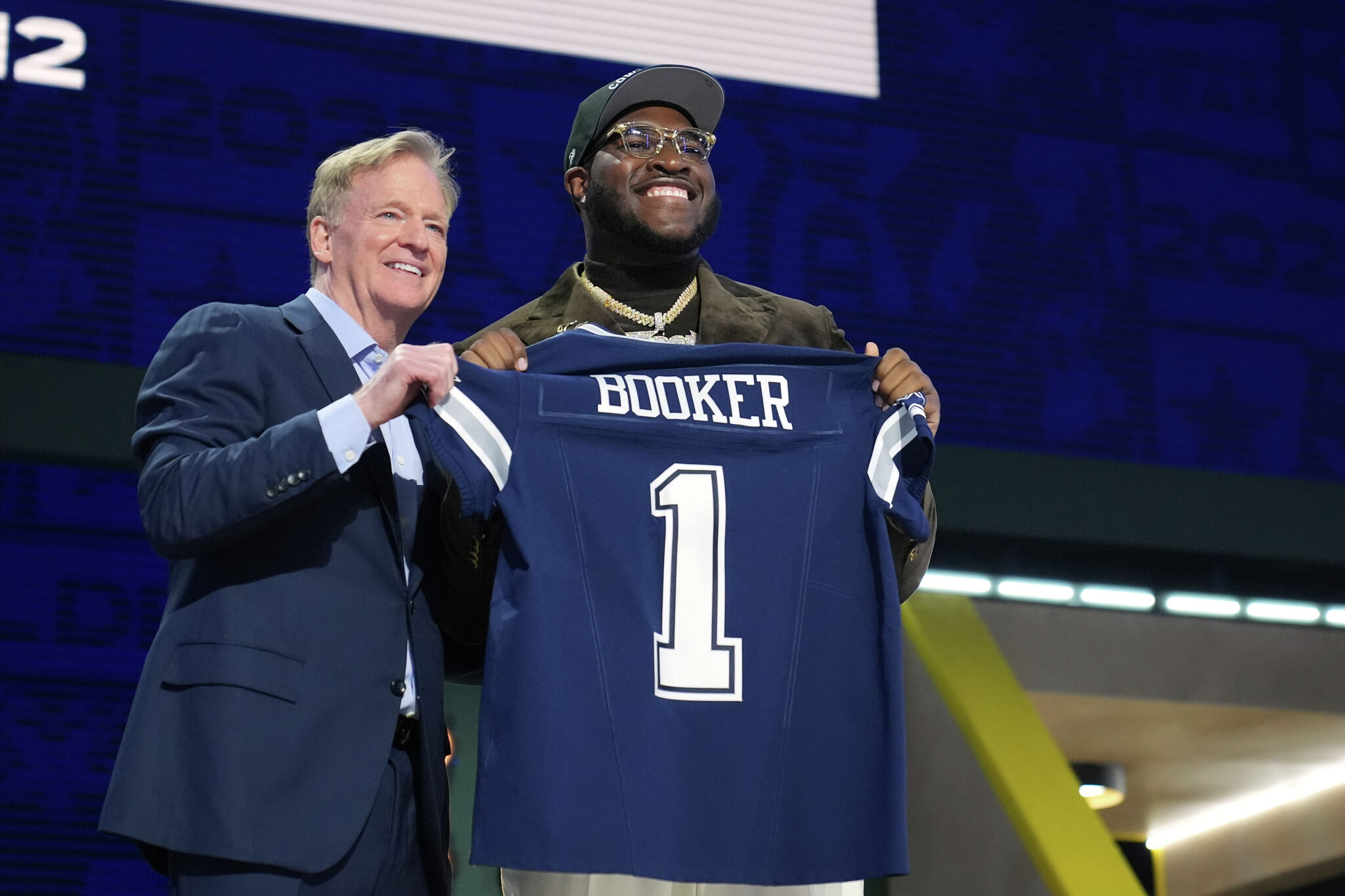CT native Tyler Booker is 12th pick in 1st round of NFL Draft