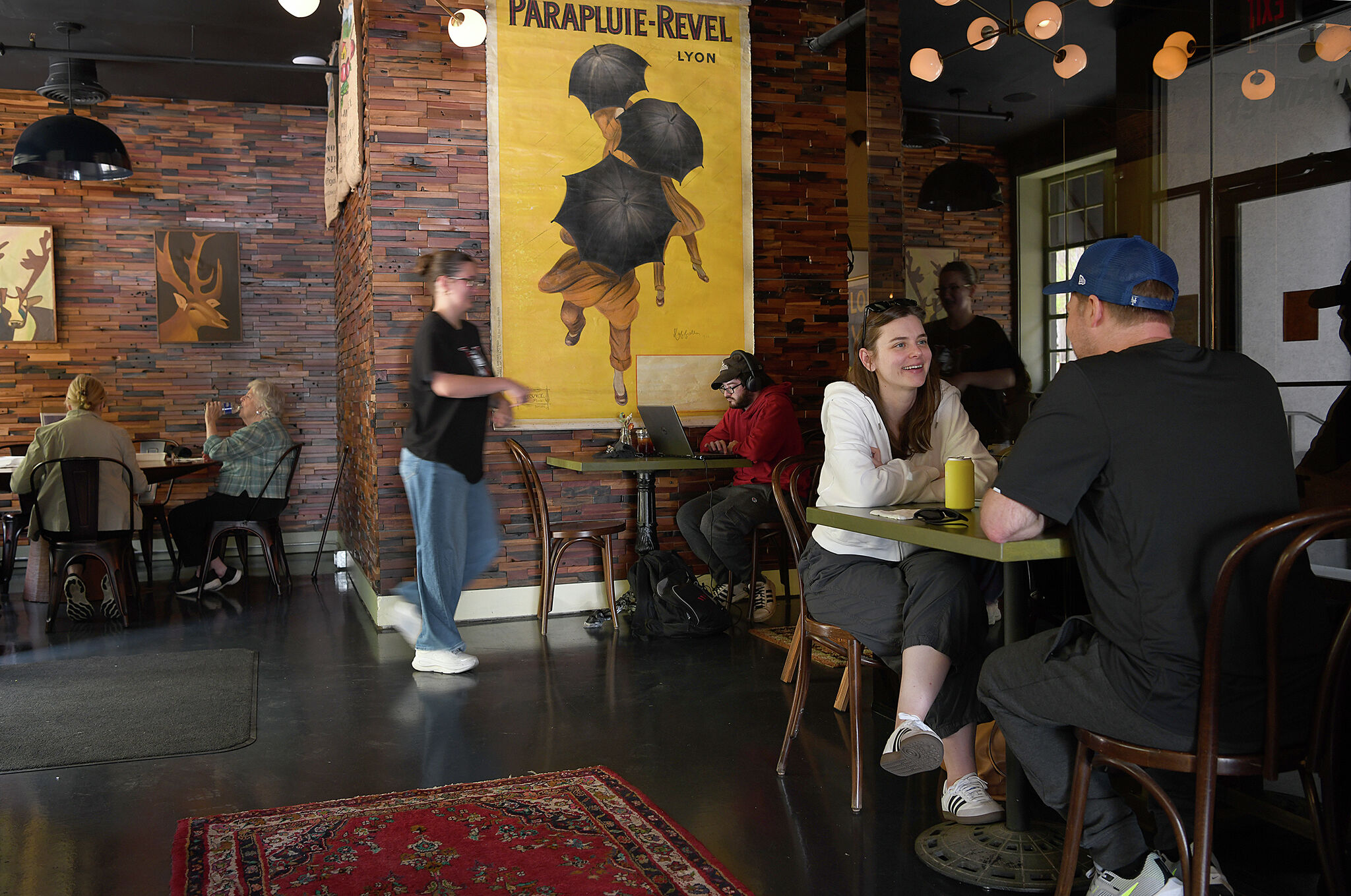 Ofgang: Georgetown Owl Saloon and Market offers community vibes