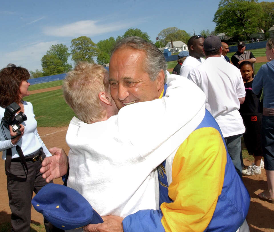 Legendary CT baseball coach Frank 'Porky' Vieira passes away