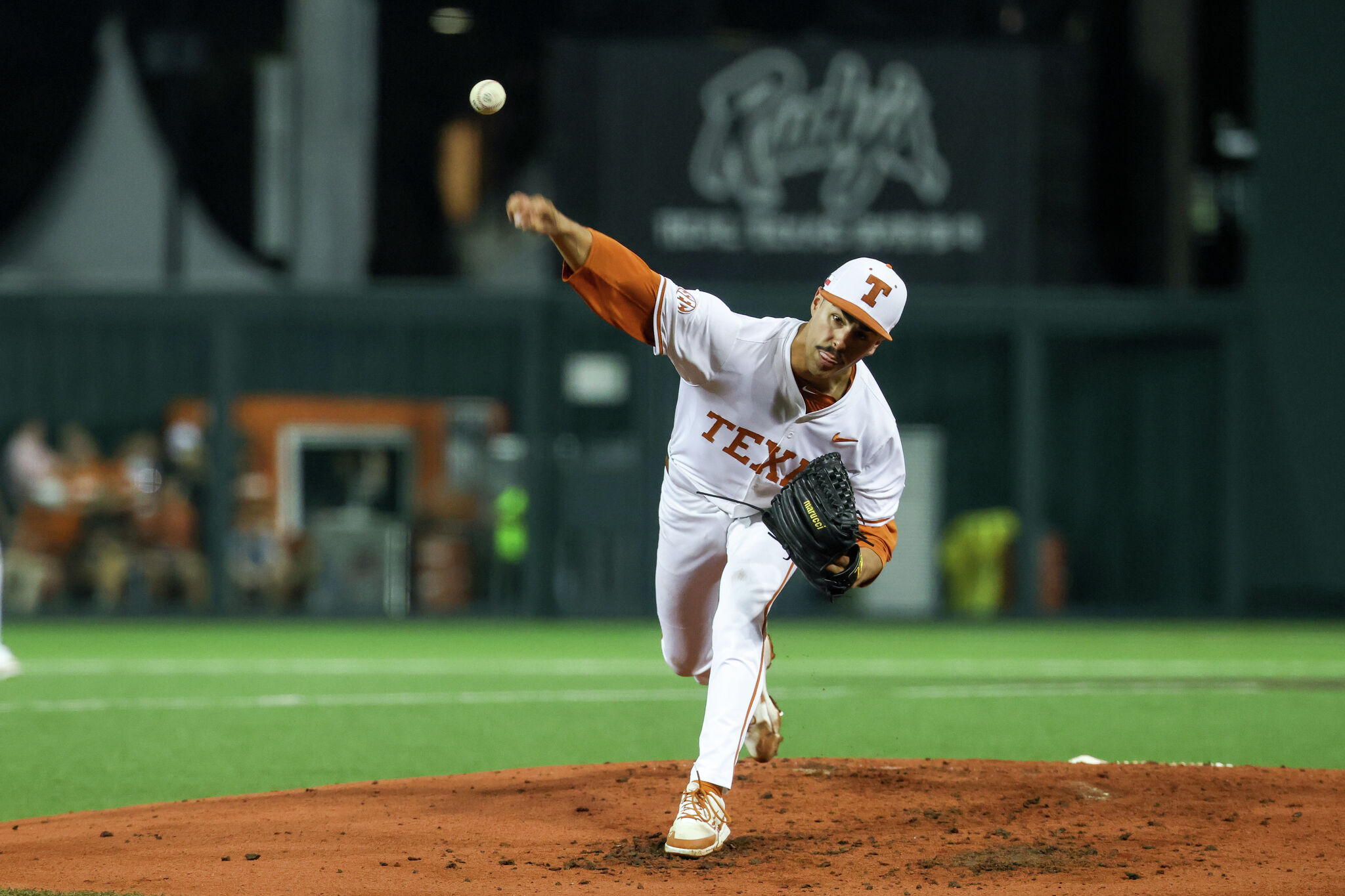 Texas tops Texas A&M in opener of highly anticipated baseball series